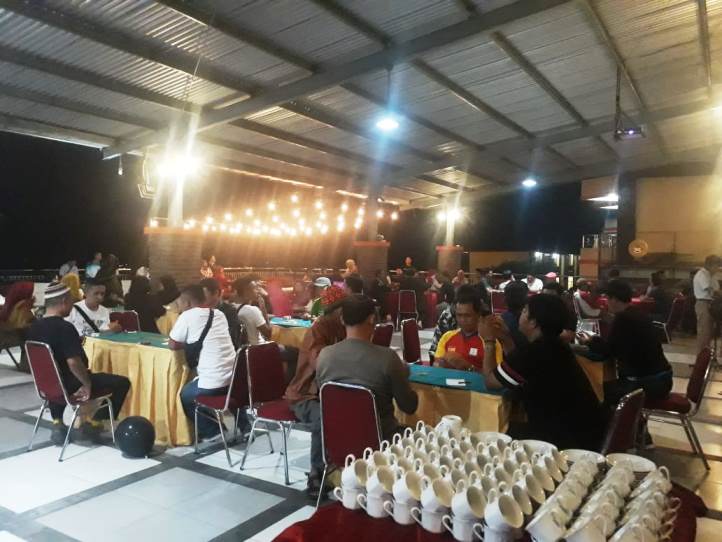 Asyiknya Nikmati Sunset di Rooftop Cafe Hotel Kenari - Pijar News