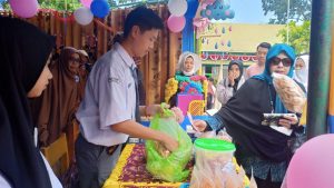 Erna Taufan Resmikan Expo dan Milad SMKN 1 Parepare, Motivasi Pelajar ...