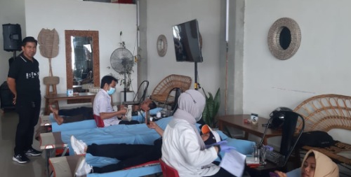 Pemuda Muhammadiyah, BPC HIPMI dan Fikes Umpar Kolaborasi Gelar Donor Darah