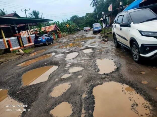Ruas Jalan Pekkae-Takkalala Urat Nadi Penghubung Barru-Soppeng Masuki ...