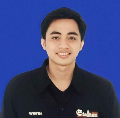 OPINI : Urgensi Pemberian Hak Bagi WNA dalam Pengujian UU Terhadap UUD ...